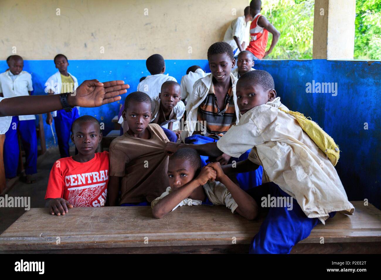 Muslim School Uniform Stock Photos & Muslim School Uniform Stock Images ...