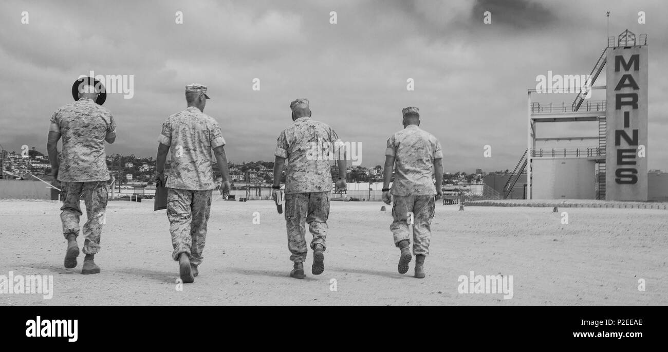 Usmc swim Black and White Stock Photos & Images - Alamy