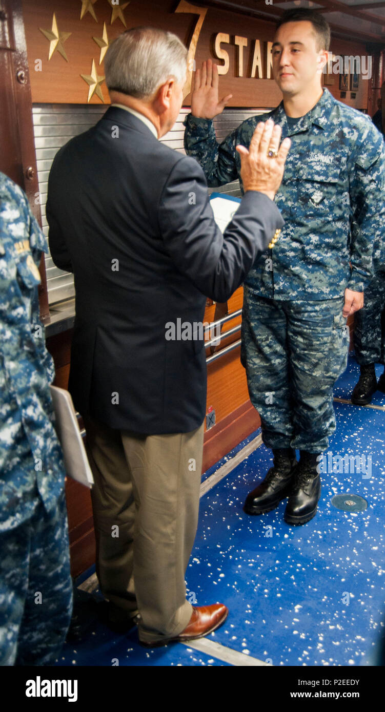160913-N-NY430-026 SASEBO, Japan (Sept. 13, 2016) Master Chief Petty ...