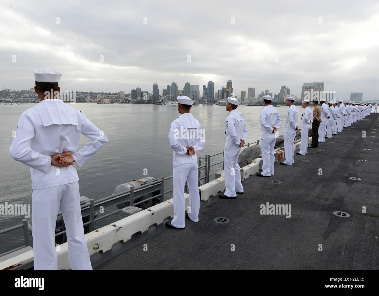 160912-N-GV721-091 SAN DIEGO (Sept. 12, 2016) Sailors and Marines man ...