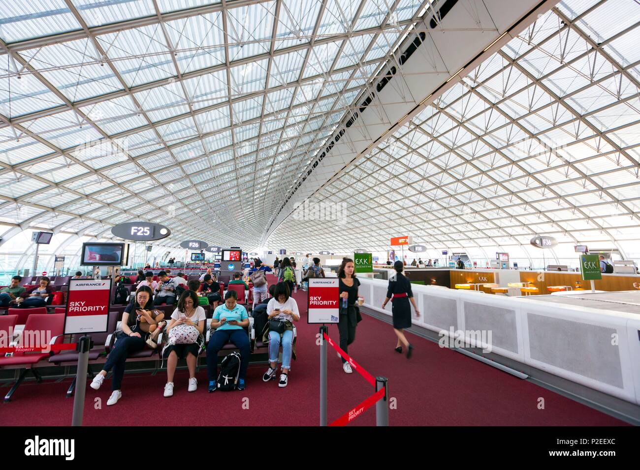 Roissy Charles De Gaulle Stock Photos & Roissy Charles De Gaulle Stock ...