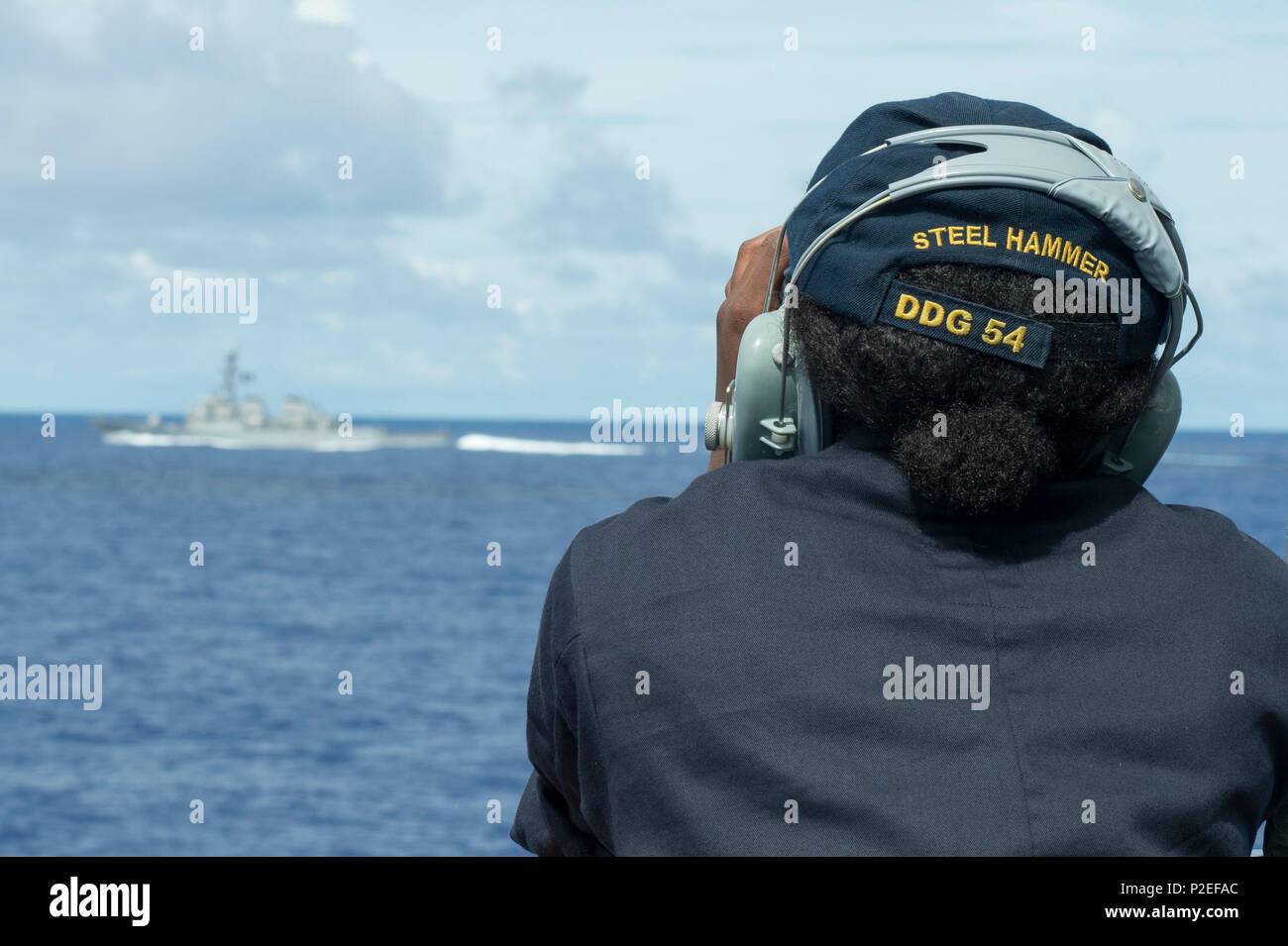 160912-N-YB832-046 PHILIPPINE SEA (Sept. 12, 2016) Boatswain’s Mate ...