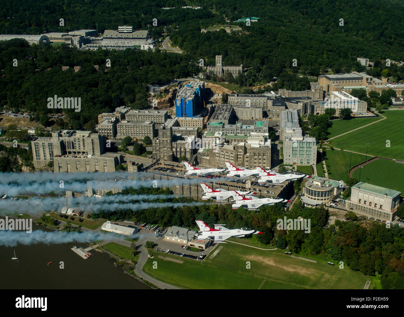 The Thunderbirds pilots fly over West Point United States Military ...