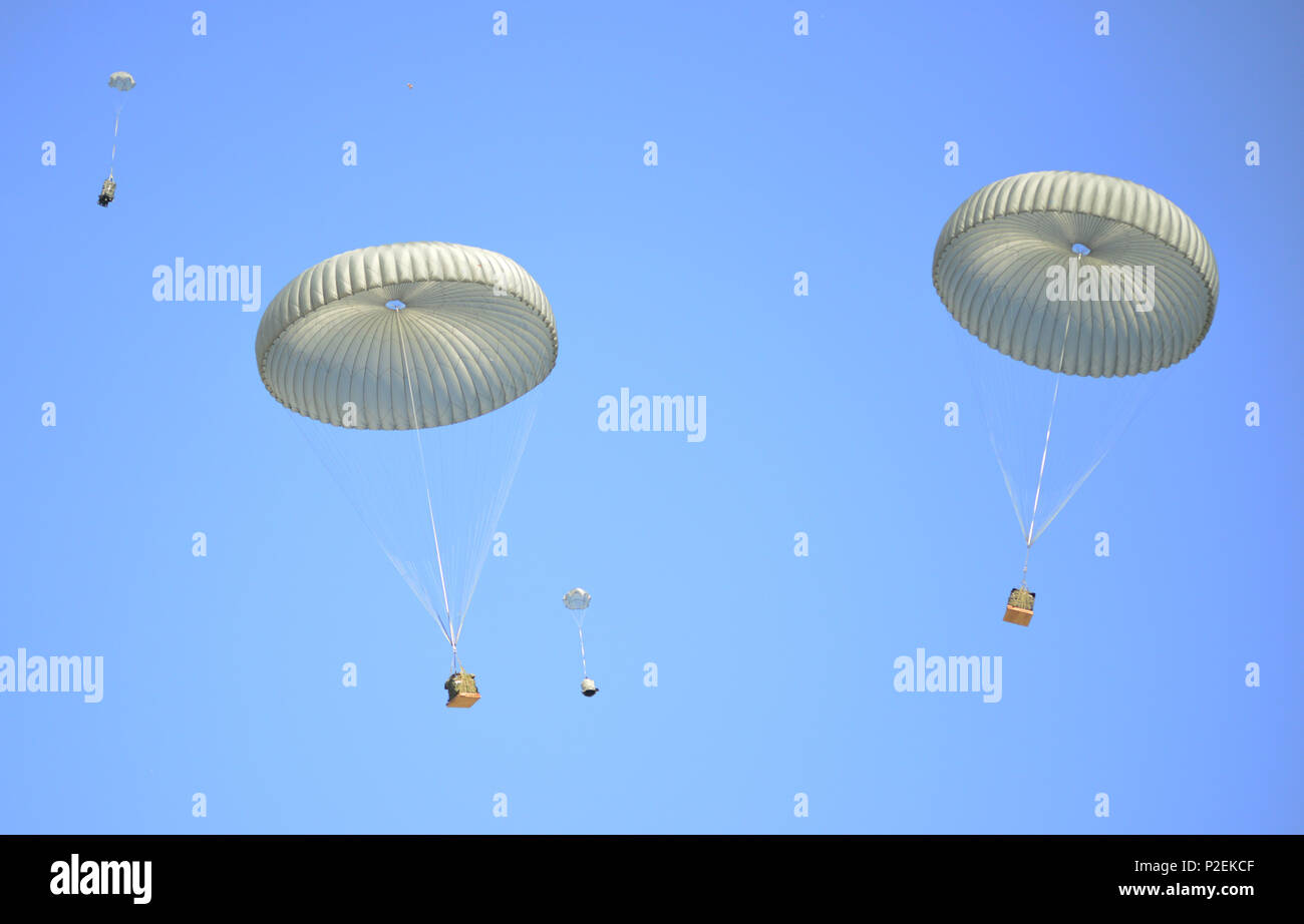 U.S. Paratroopers, assigned to 5th Quartermaster Theater Aerial ...