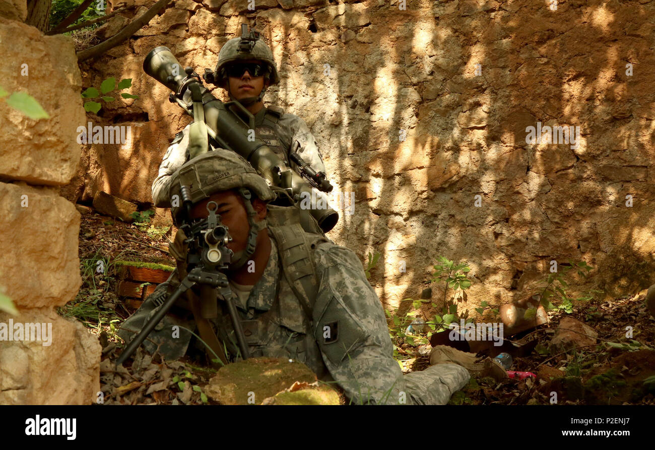 U.S. Army Soldiers from the 1st Battalion, 41st Infantry Regiment, 2nd ...