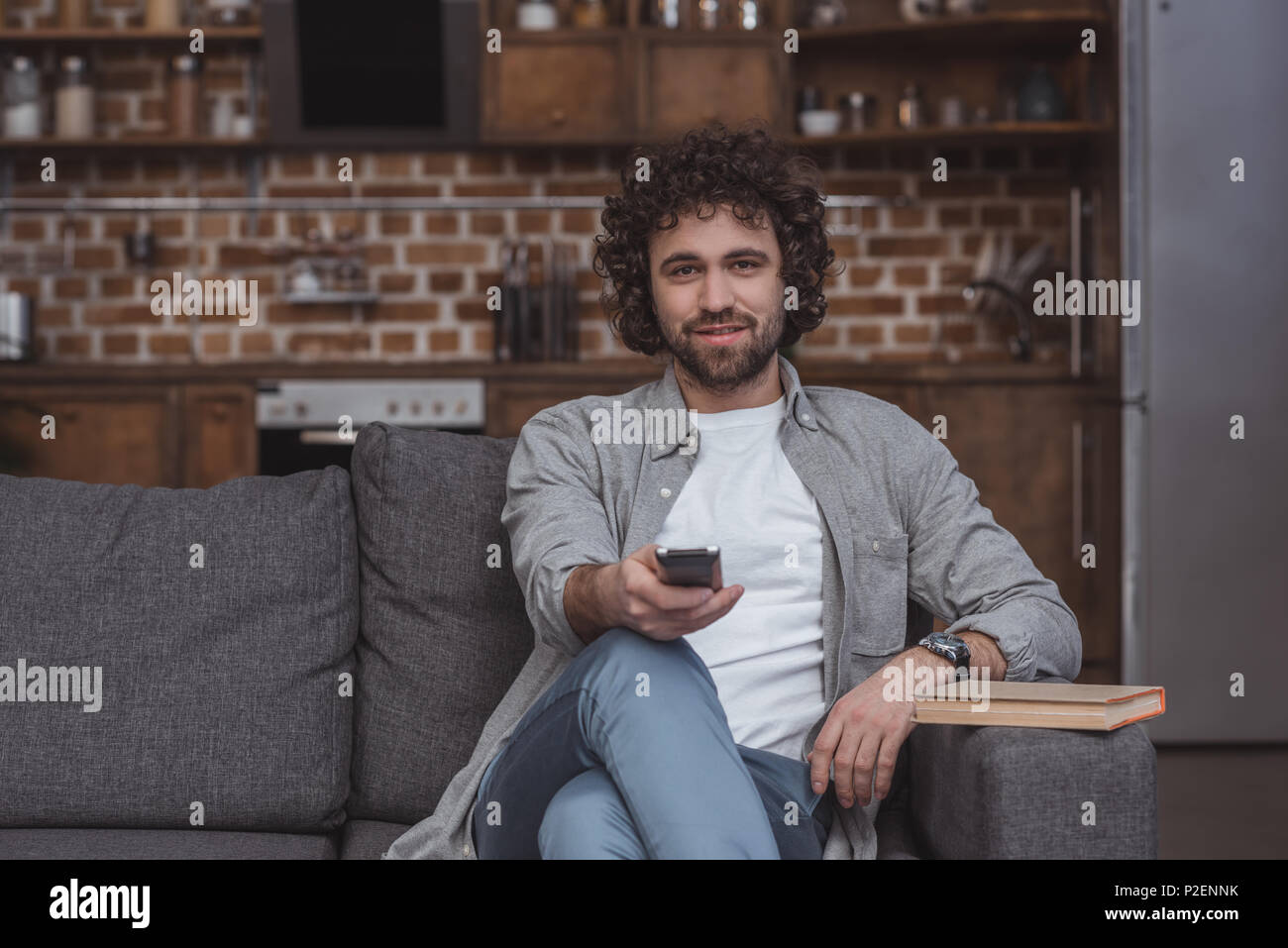 Tv channels hi-res stock photography and images - Alamy