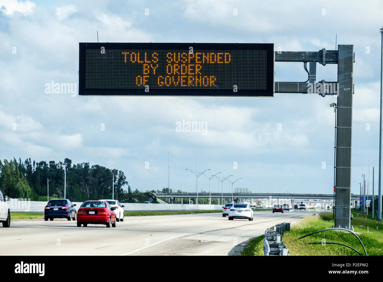 Highway Sign On Interstate I 75 Stock Photos & Highway Sign On ...