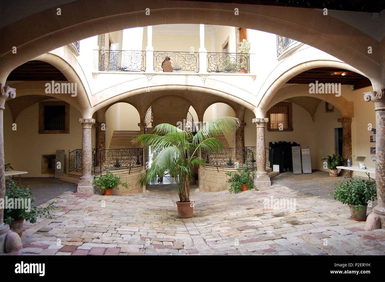 Patio de la casa Sollerich. Palma de Mallorca Stock Photo - Alamy
