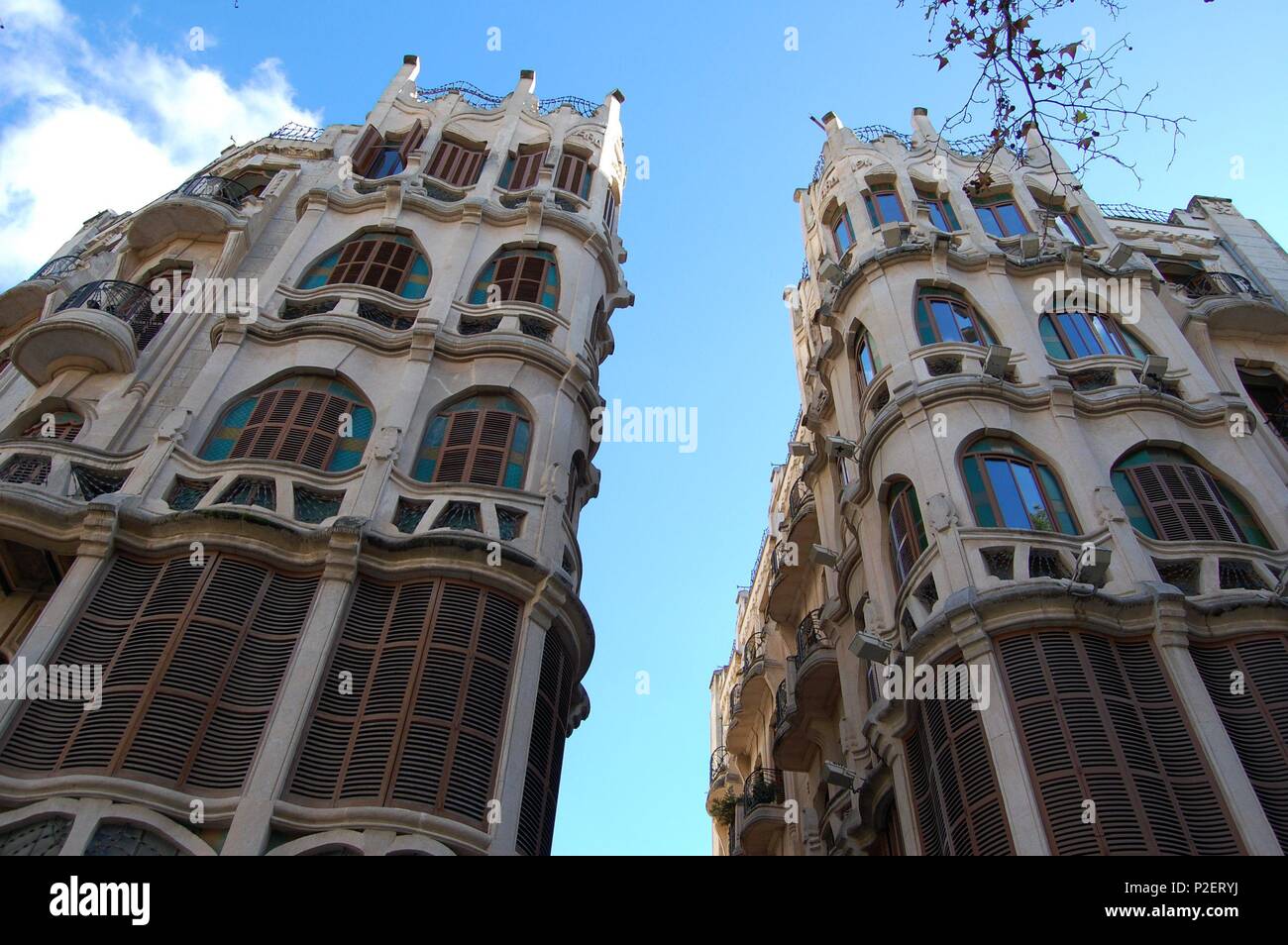 Can Casasayas, arquitecto Francisco Roca SIMO, construidas entre 1908 y 1909, plaza del mercado ...