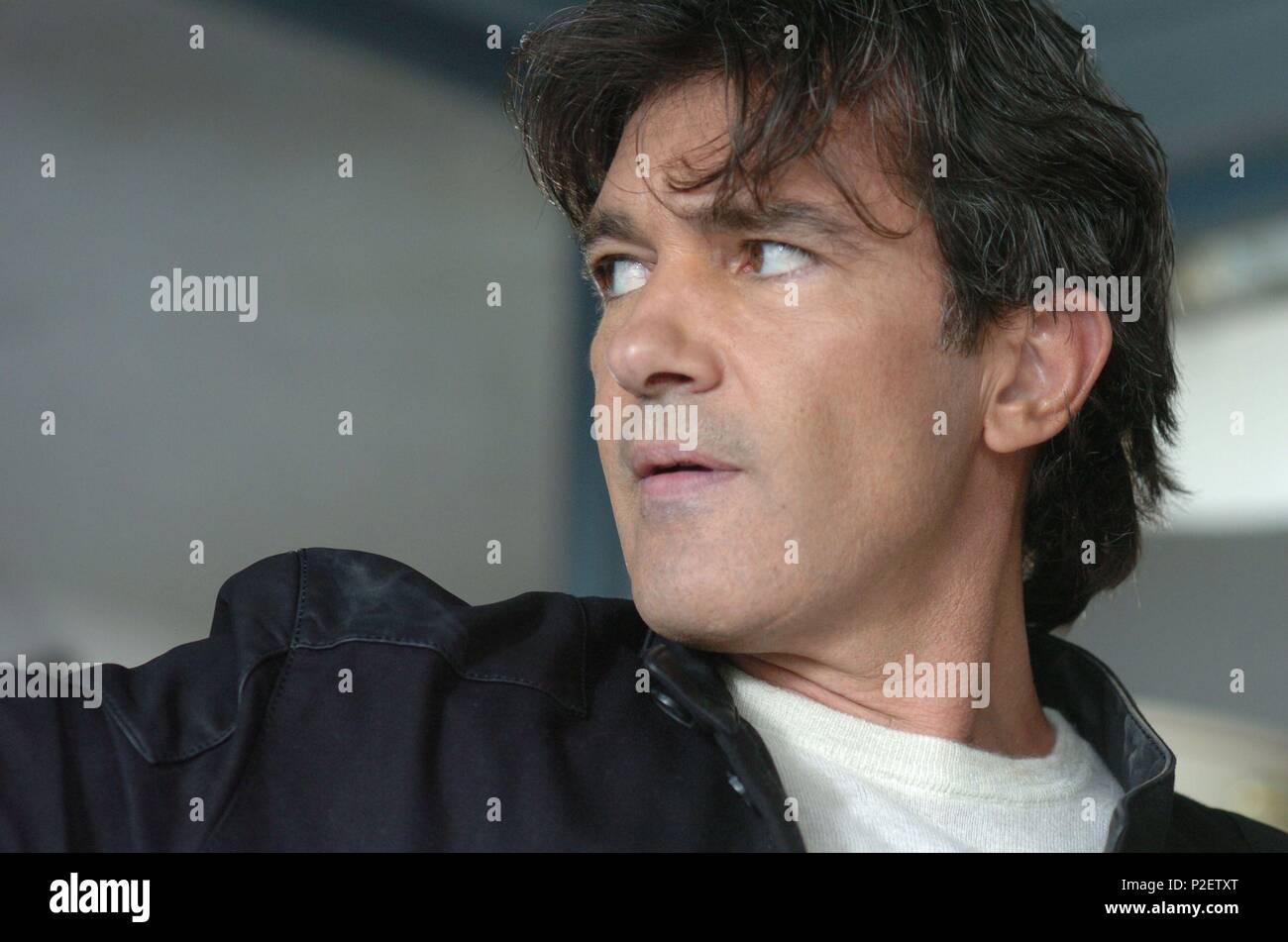 Original Film Title: MY MOM'S NEW BOYFRIEND. English Title: MY MOM'S ...