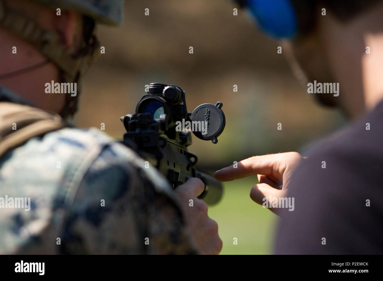 A U.S. Marine with Black Sea Rotational Force 16.2 learns how to handle ...