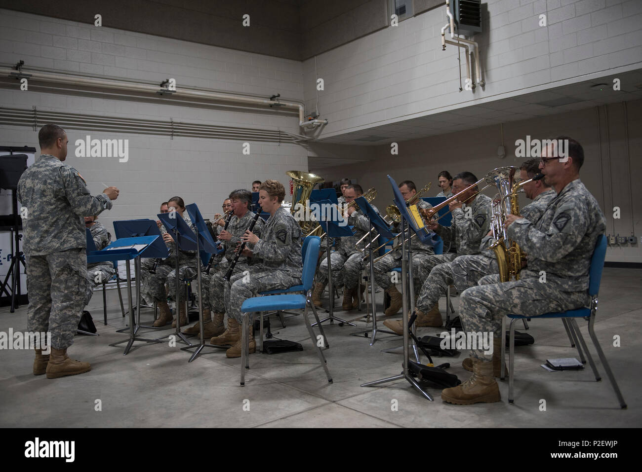 40th army band hi-res stock photography and images - Alamy