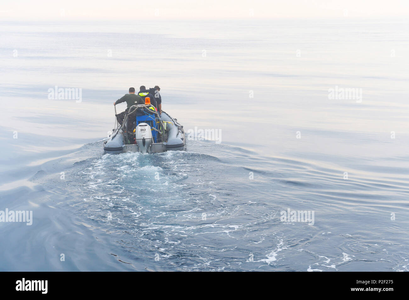 Hms serapis hi-res stock photography and images - Alamy