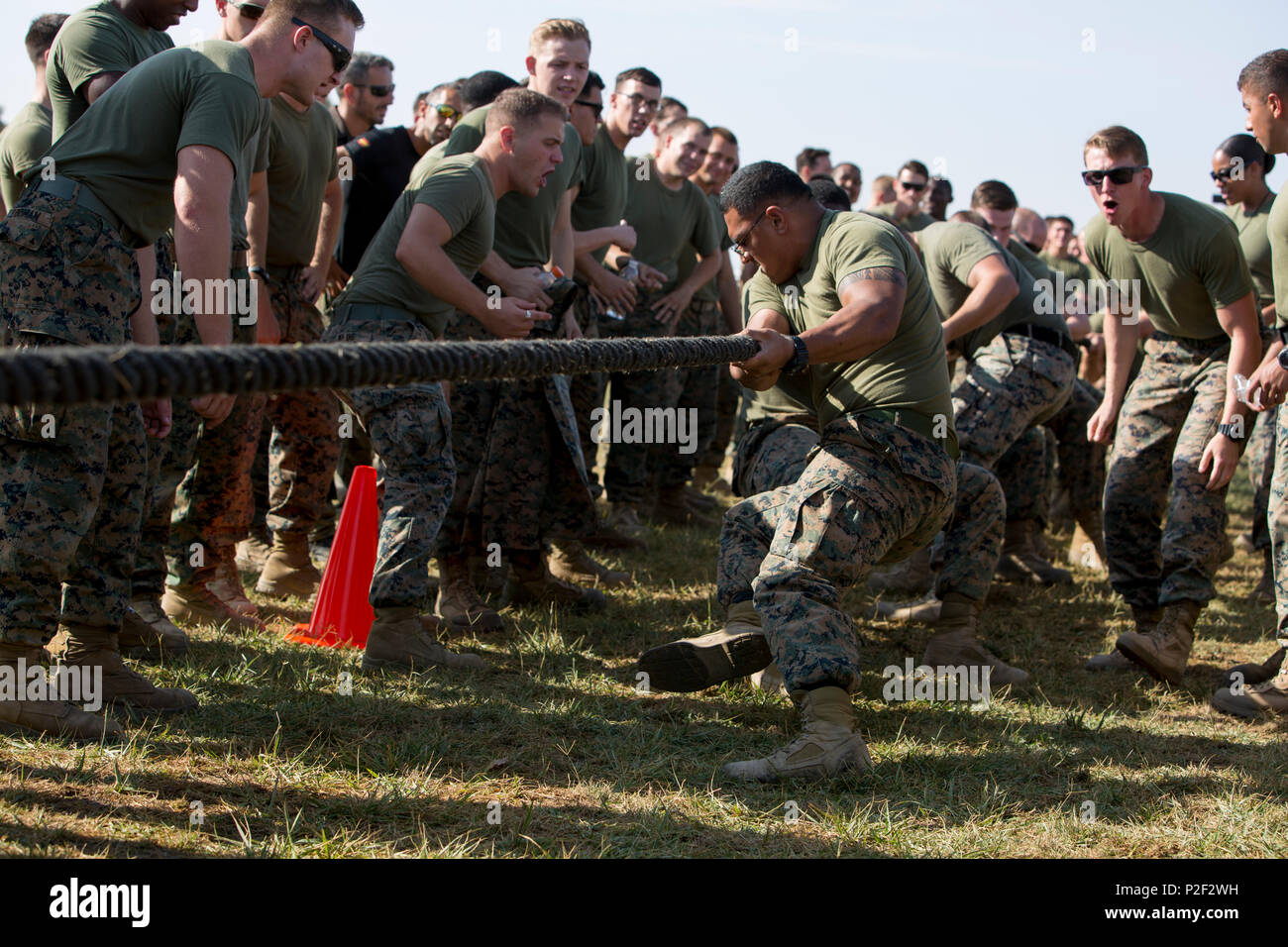 Marines compete in tug of war competition hi-res stock photography and ...