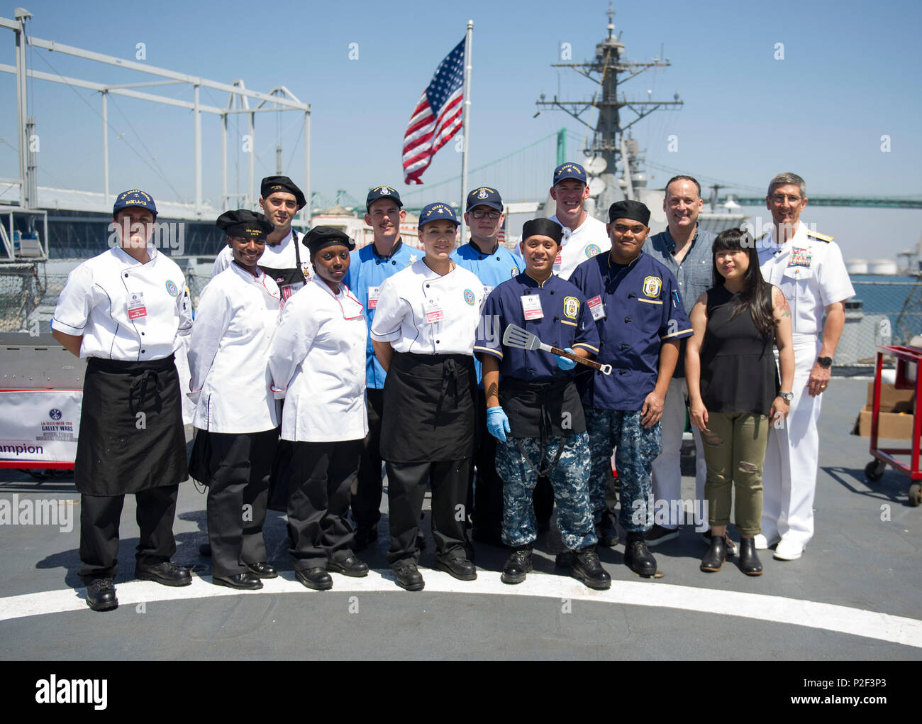 Uss champion mcm 4 hi-res stock photography and images - Alamy
