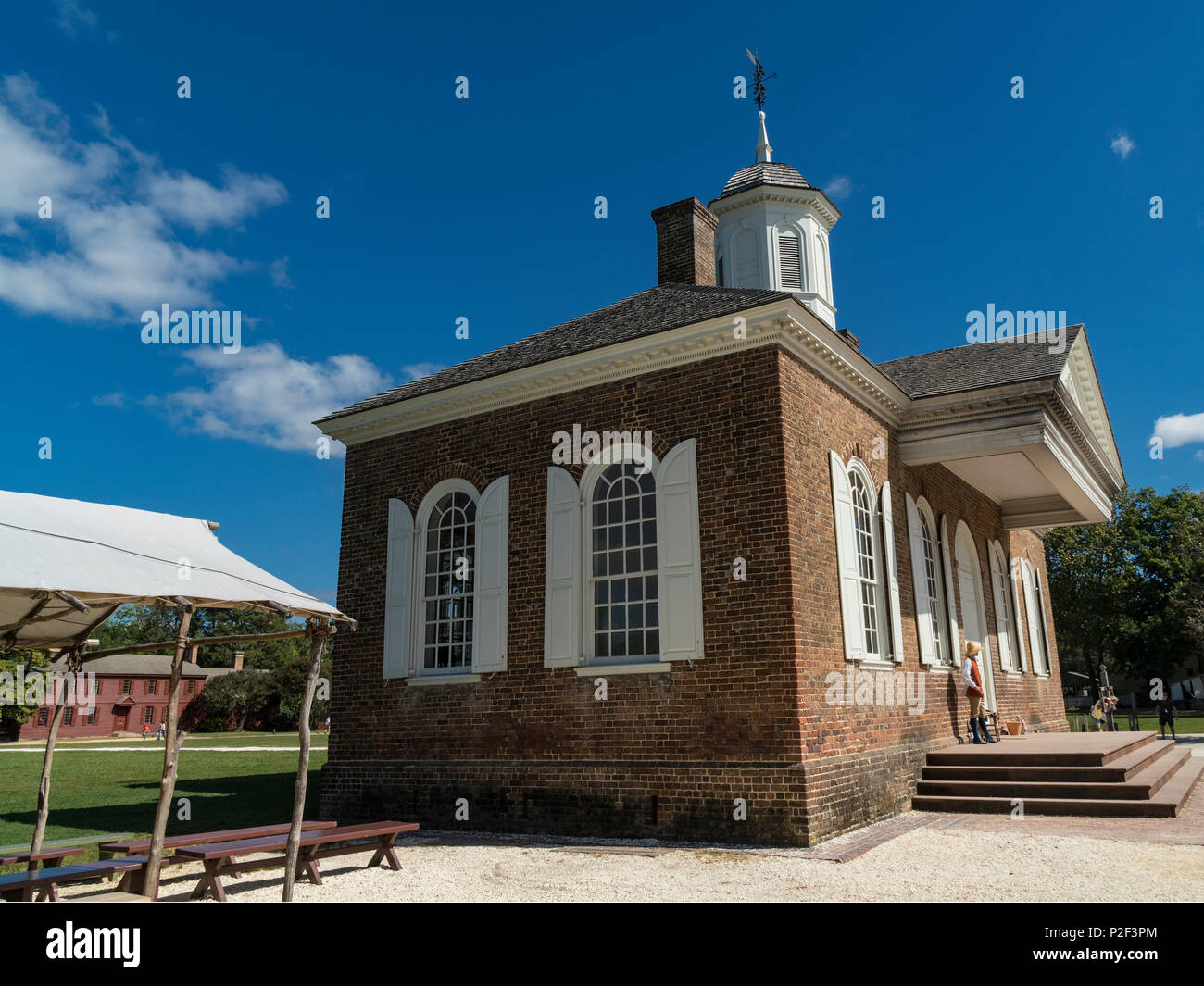Colonial williamsburg virginia courthouse hi-res stock photography and ...