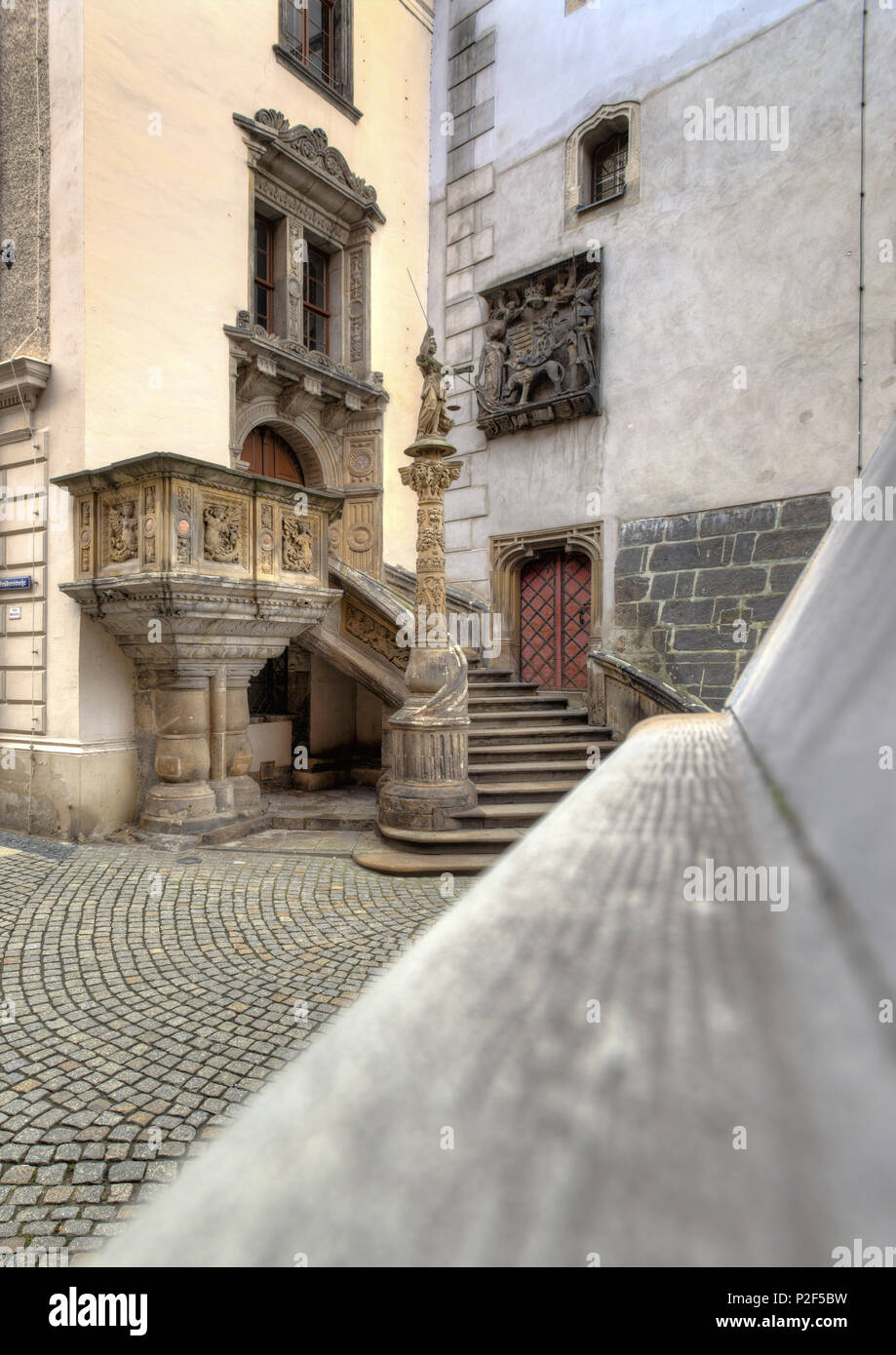 Town hall steps hi-res stock photography and images - Alamy