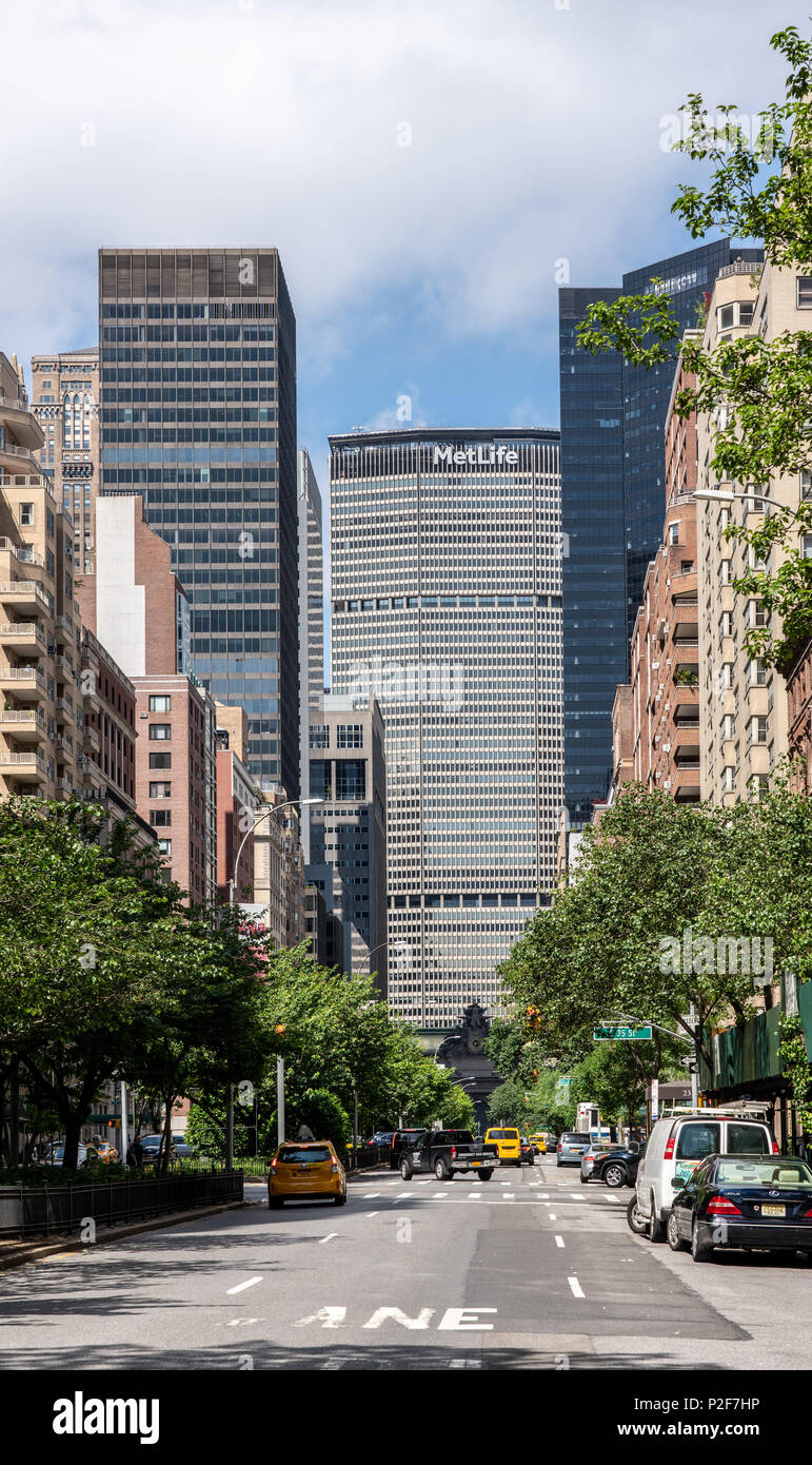 Metlife building in midtown hi-res stock photography and images - Alamy