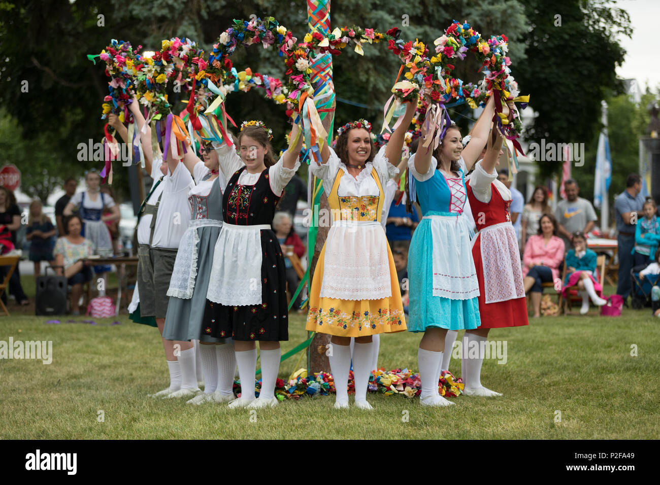 Maypole dancing bavaria hi-res stock photography and images - Alamy