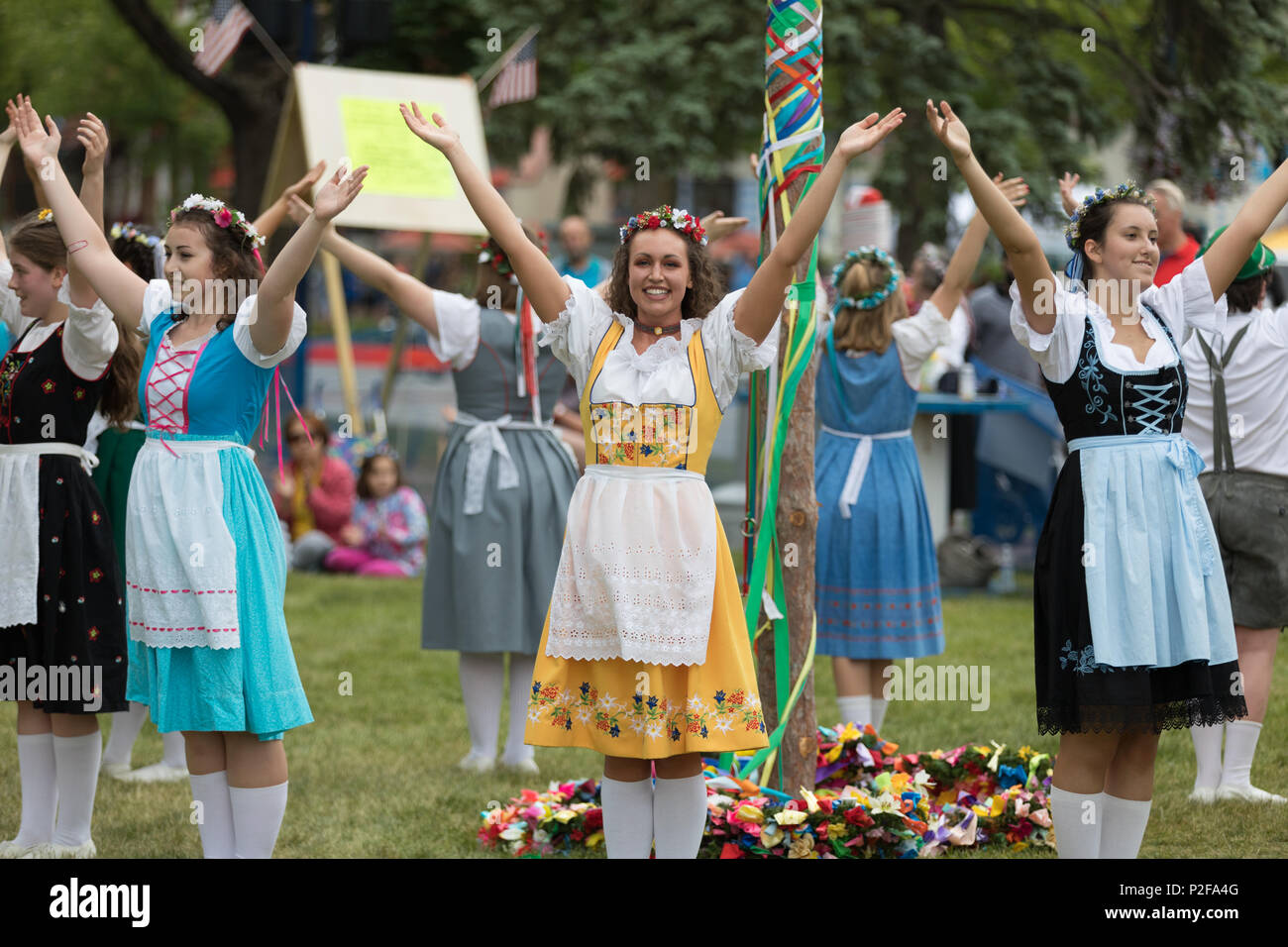 Girls dancing may day festival hi-res stock photography and images - Alamy