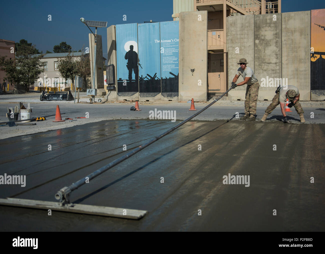 Floating screed hi-res stock photography and images - Alamy