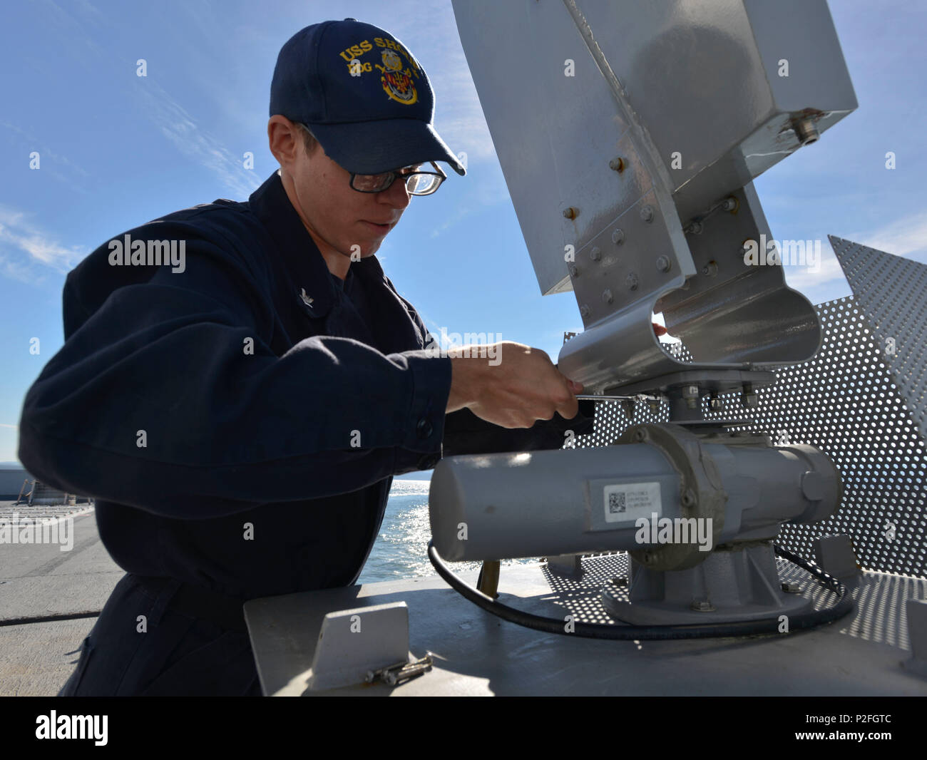 Shipboard antenna hi-res stock photography and images - Alamy