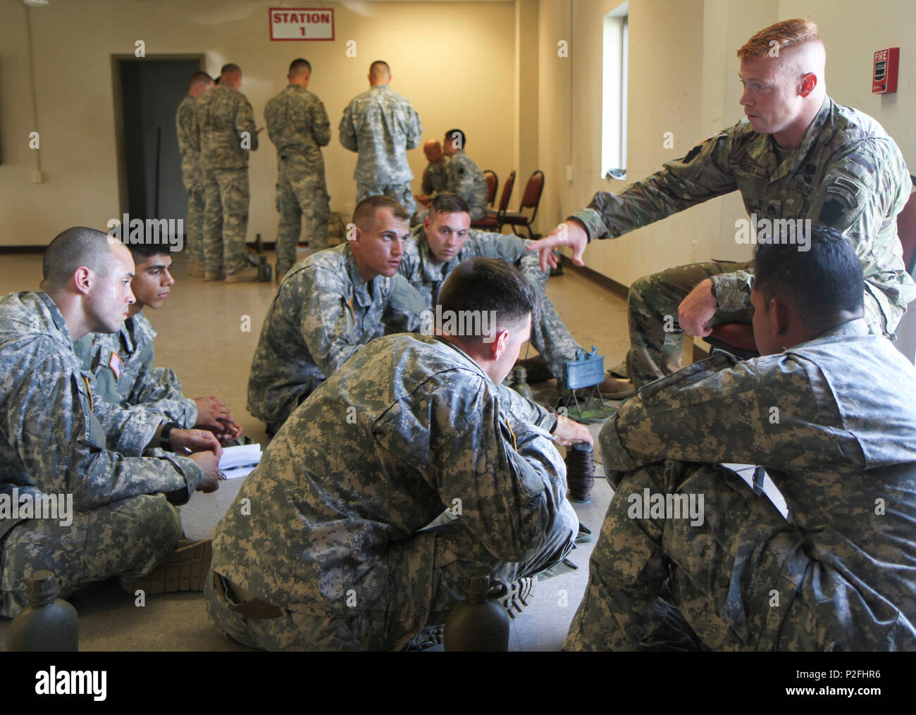 Pennsylvania National Guard soldiers enrolled in the Ranger Sapper ...
