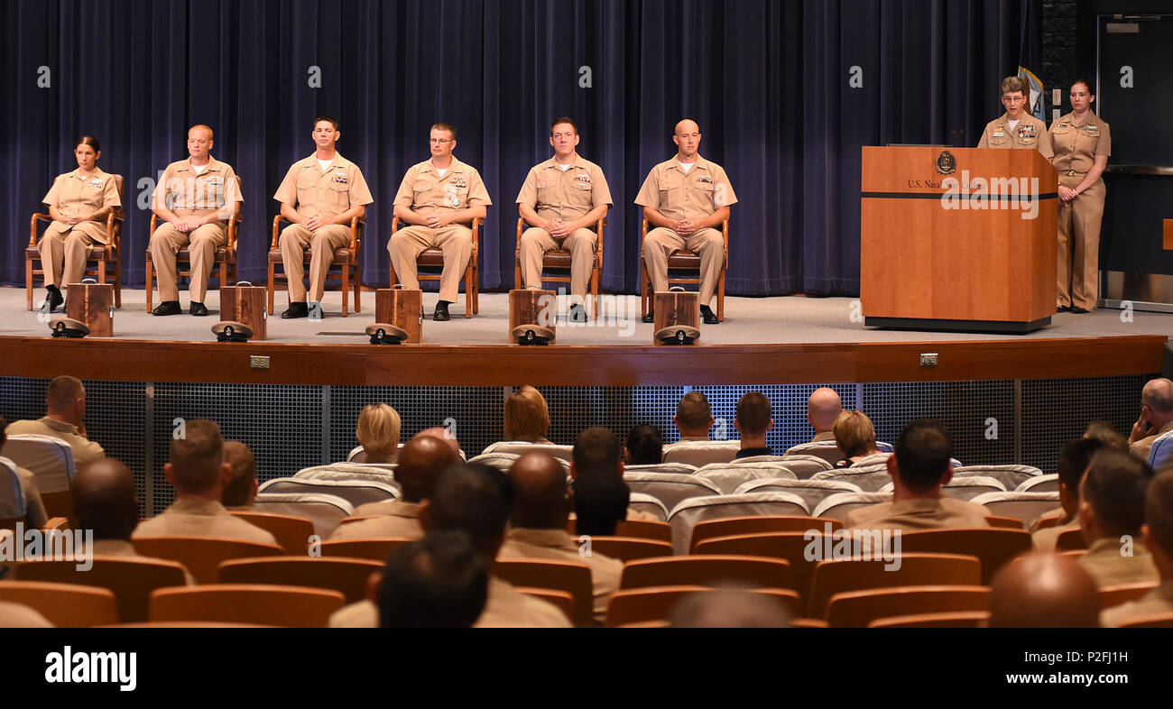 160916-N-RX668-052 NEWPORT, R.I. (Sept. 16, 2016) Command Master Chief ...