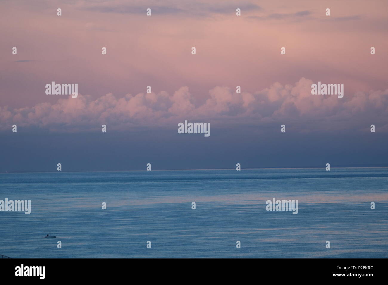 Cove bay boat houses hi-res stock photography and images - Alamy