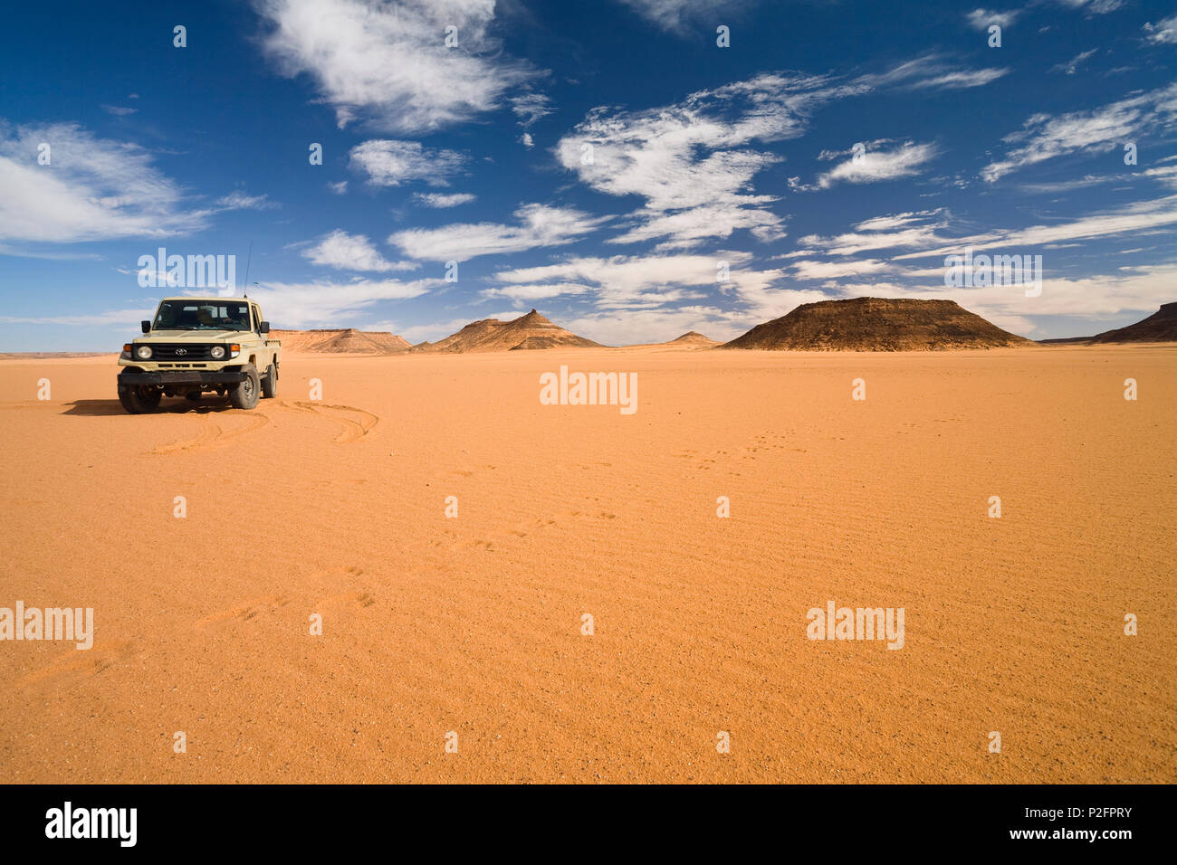 Akakus Mountains High Resolution Stock Photography and Images - Alamy