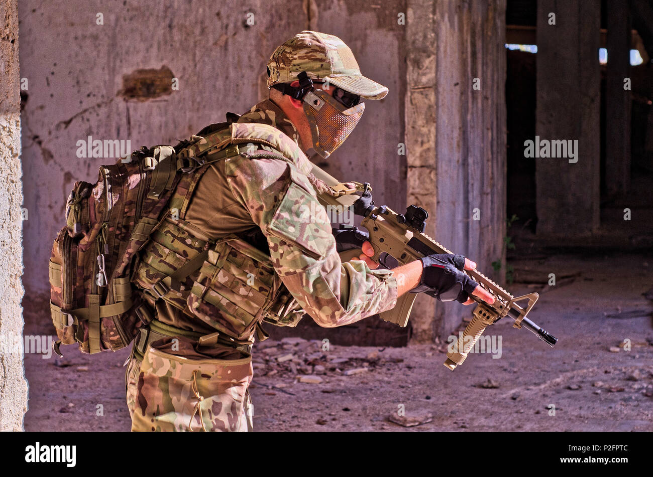 Army soldier military weapon arms and ammunition uniform hi-res stock ...