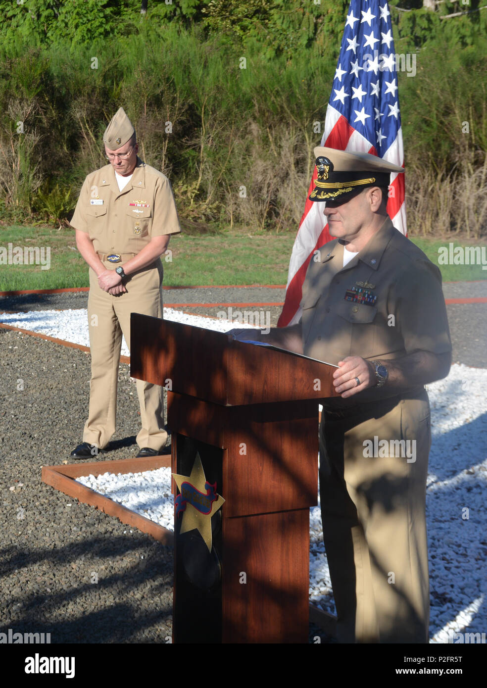 160922-N-MK518-002 BANGOR, Wash. (Sept. 22, 2016) – Cmdr. Tony Pecoraro ...