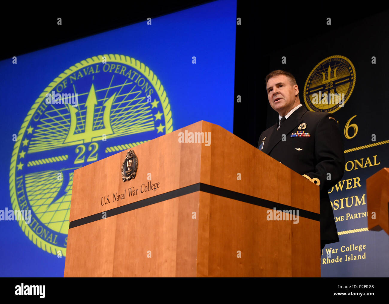 Panel discussio hi-res stock photography and images - Alamy