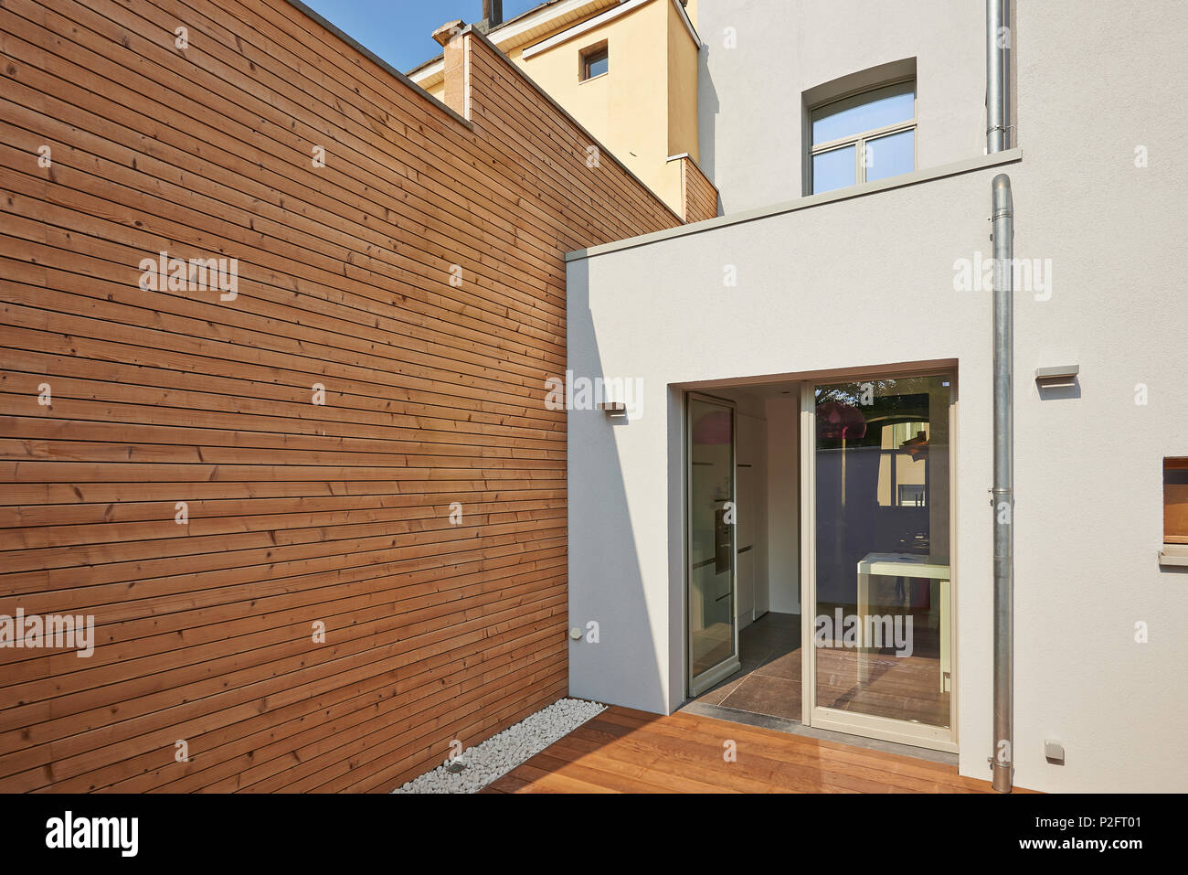 Indoor wall cladding hi-res stock photography and images - Alamy