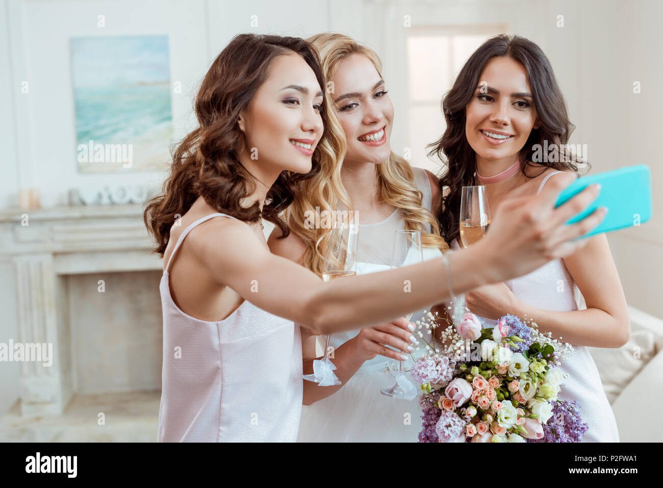 Bride phone wedding ceremony hi-res stock photography and images - Alamy