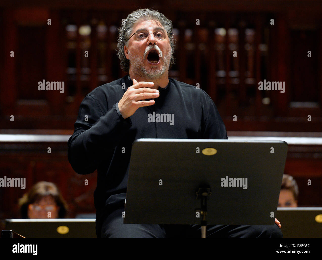 Argentine operatic tenor hi-res stock photography and images - Alamy