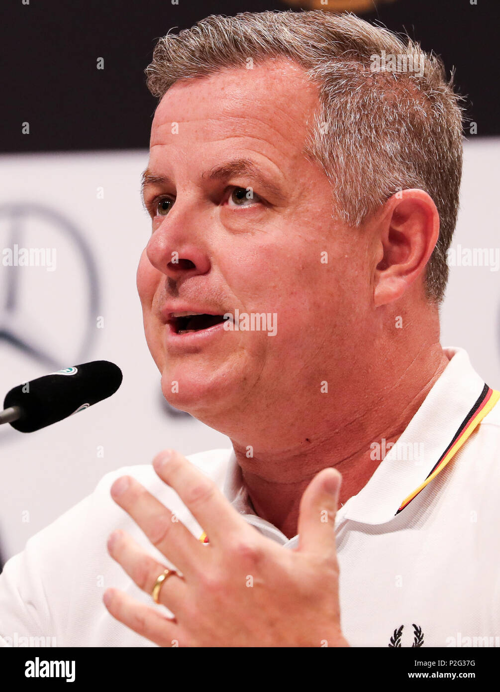 Dashboard media player hi-res stock photography and images - Alamy