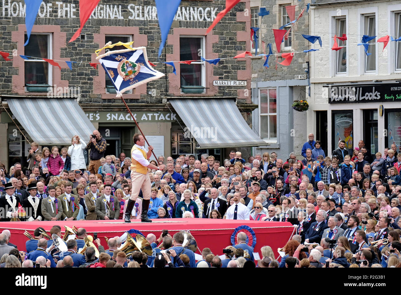 Selkirk, UK. 15th Jun, 2018. Selkirk Common Riding - Hail Smilin Morn ...