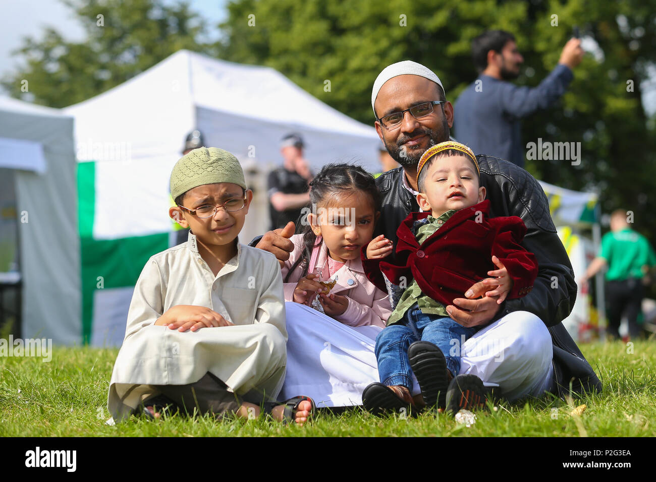 Muslim family three children hi-res stock photography and images - Alamy