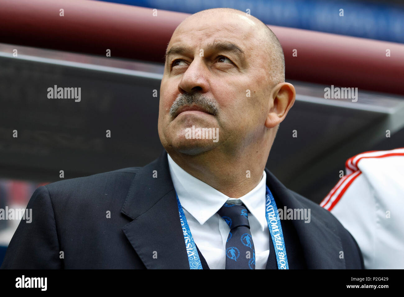 Russia manager stanislav cherchesov hi-res stock photography and images ...