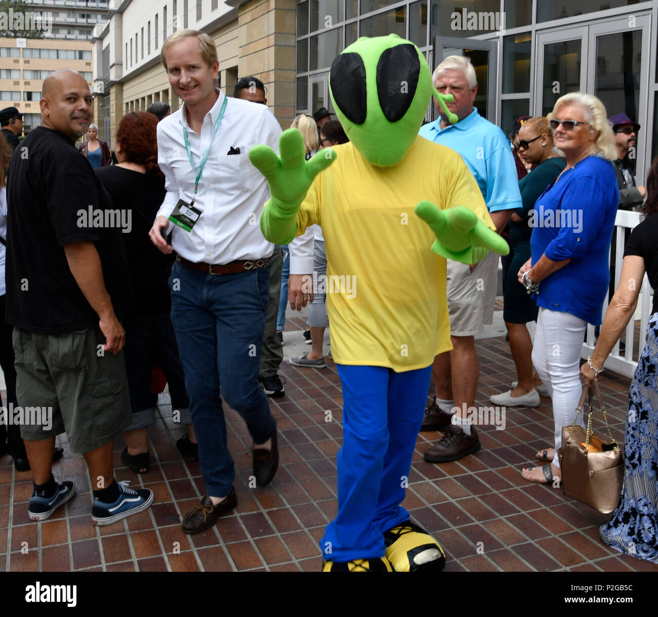 Alien guest hi-res stock photography and images - Alamy