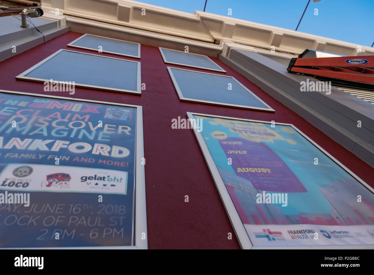 Philadelphia, Pennsylvania, USA. 15th Jun, 2018. Workers install new ...