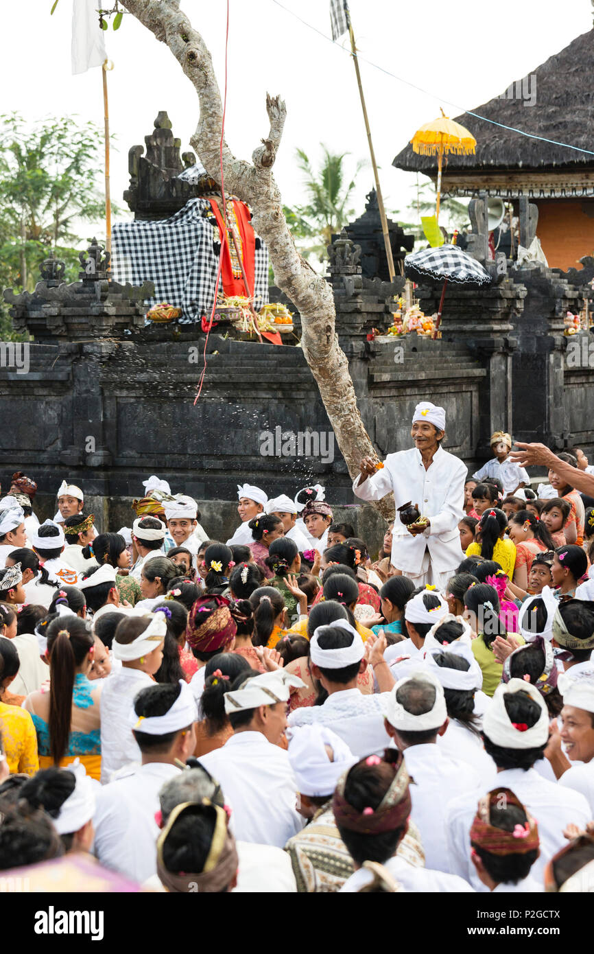 Balinese people at Odalan temple fest, Iseh, Sidemen, Karangasem, Bali ...