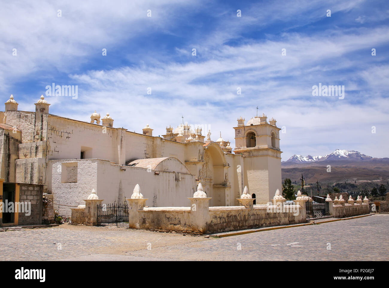 Andean baroque architecture hi-res stock photography and images - Alamy