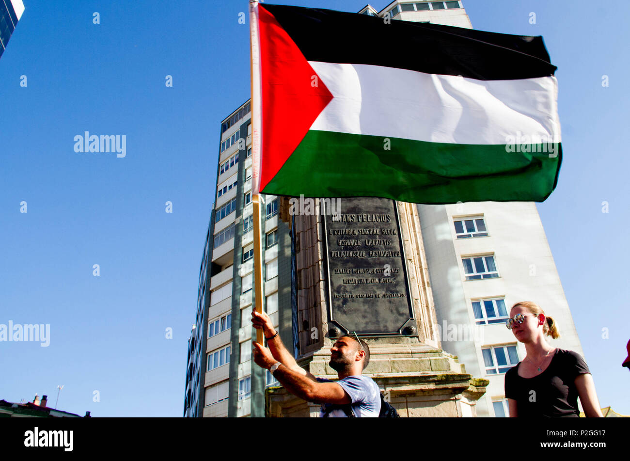 Dozens of people have participated today in Gijón in the demonstration ...