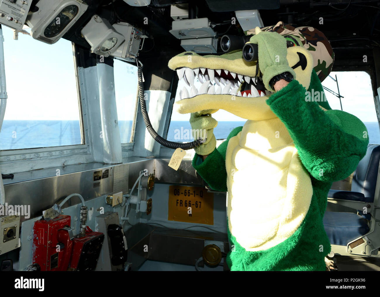 160921-N-UB993-462 ATLANTIC OCEAN (Sept. 21, 2016) Amphibious Assault ...