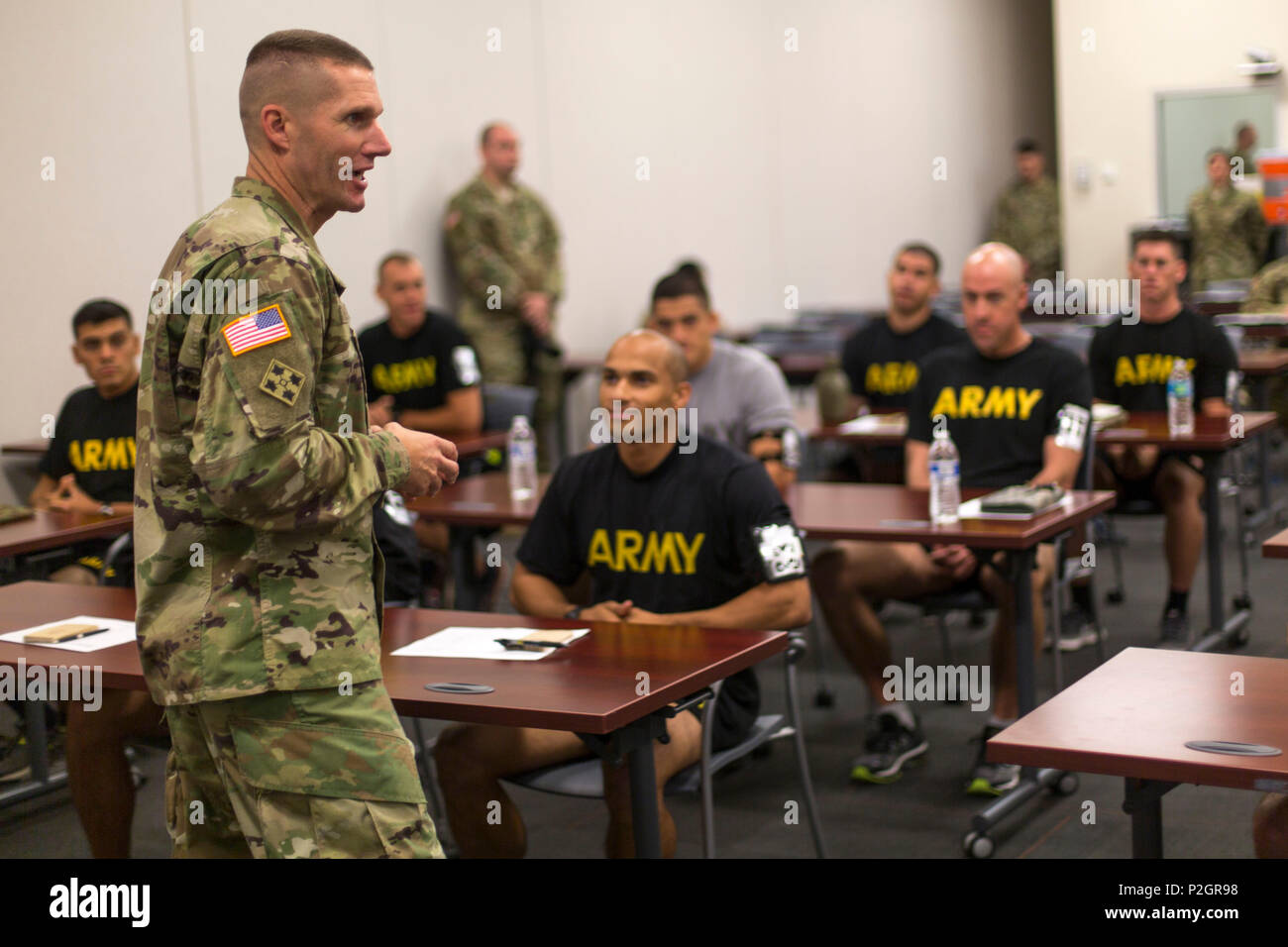 Sgt. Maj. of the Army Daniel Dailey gives an incoming brief to Soldiers ...