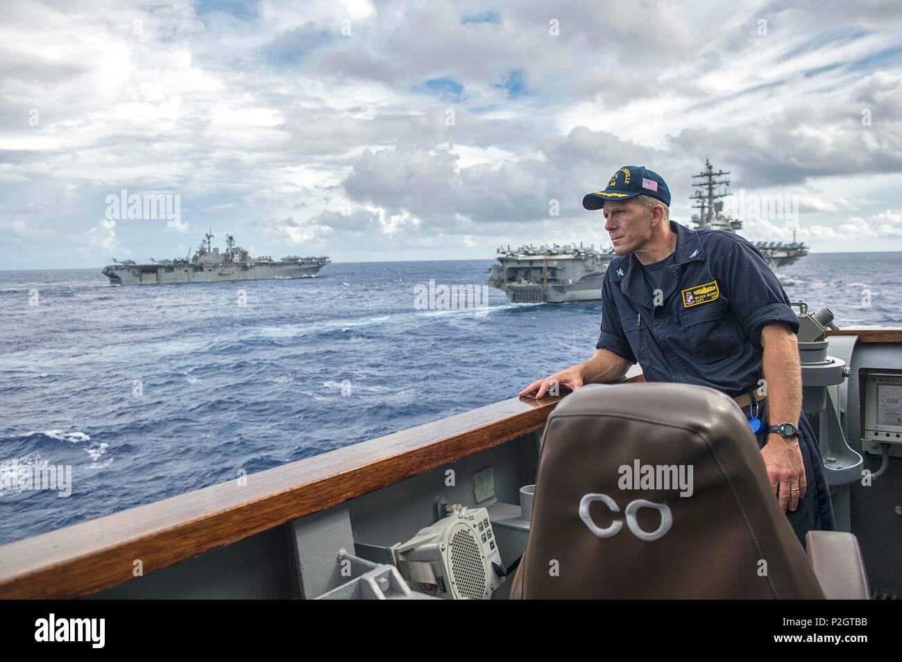 160923-N-XQ474-168 PHILIPPINE SEA (Sept. 23, 2016) Capt. Wilson Marks ...
