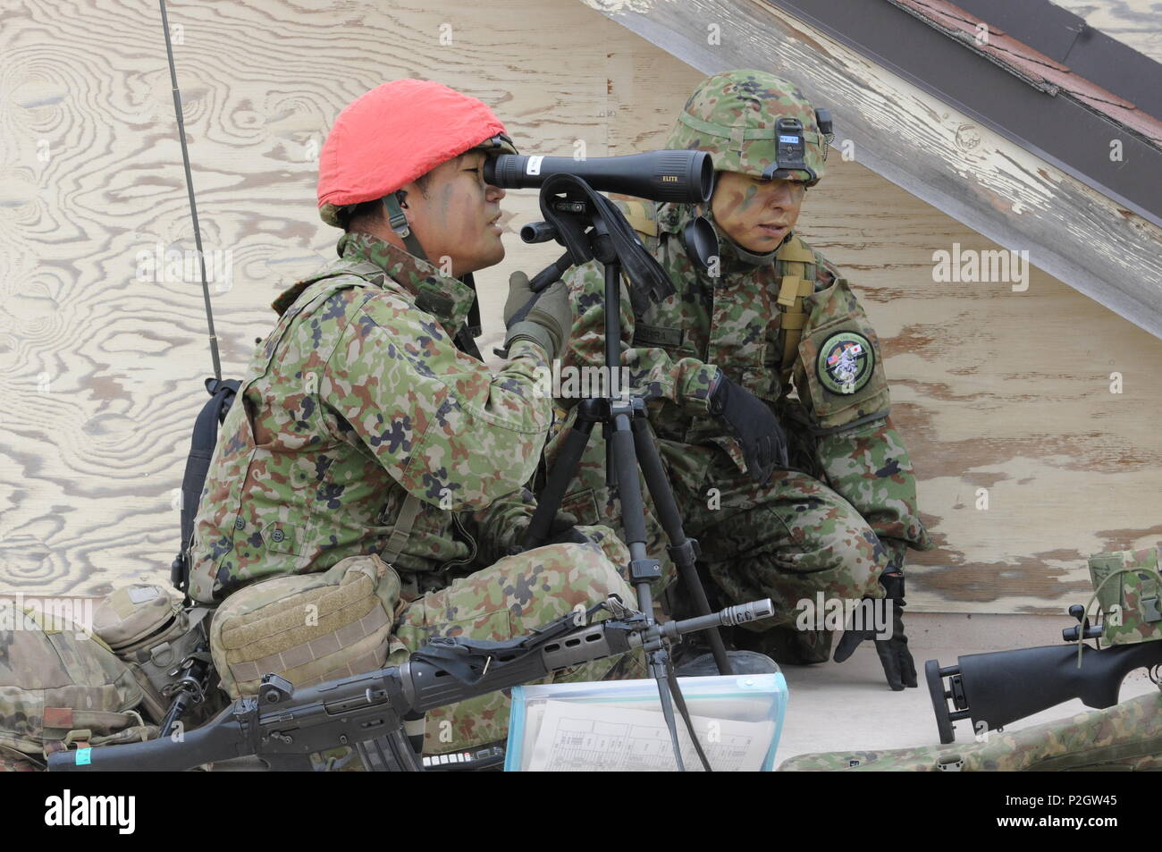Spotter sniper team 1st battalion hi-res stock photography and images ...