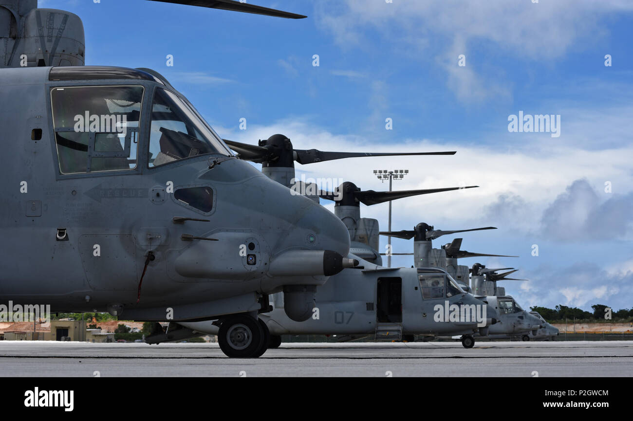 MV-22B Ospreys with Marine Medium Tiltrotor Squadron (VMM) 262 ...